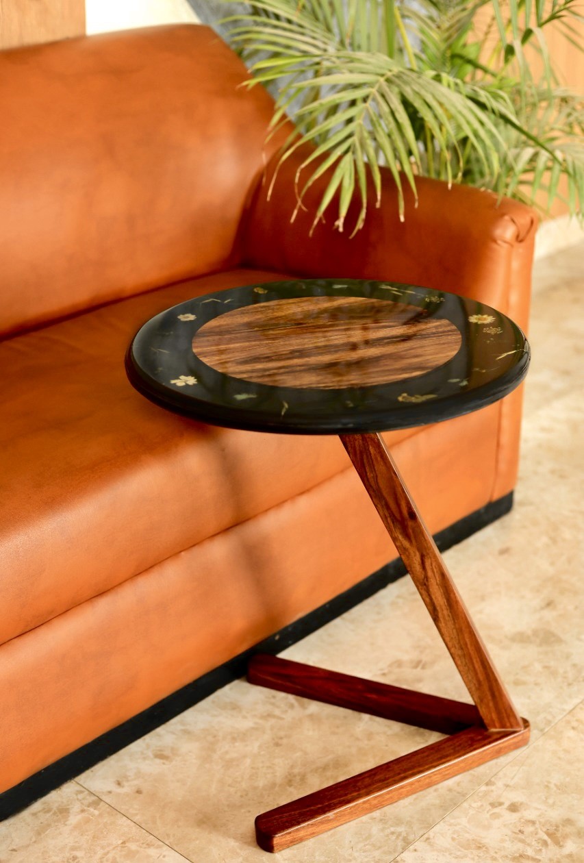 Black Bloom Side Table